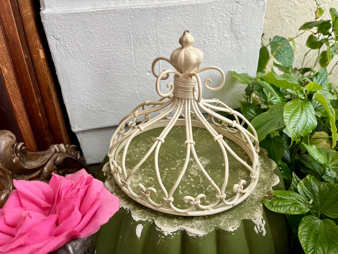 Vintage Chippy Metal Scroll Decor, Chippy Cream Metal Scroll Top ...