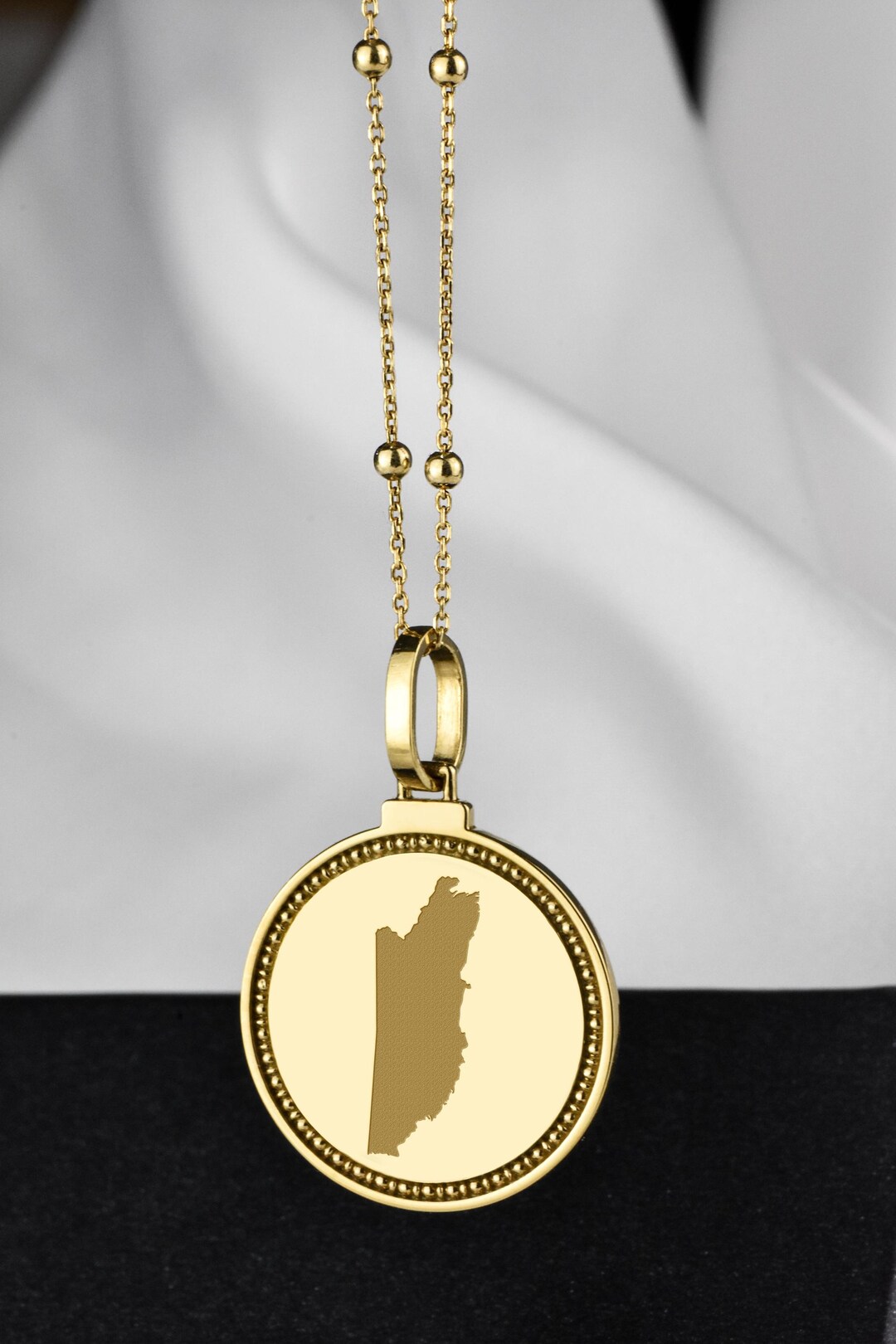 14K Solid Gold Belize Map Necklace, Country Charm Pendant - Etsy