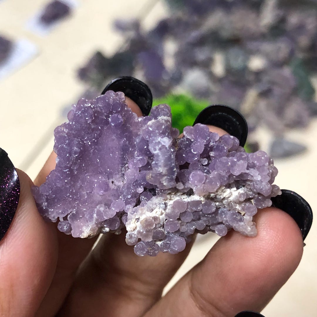 Unique Grape Agate Specimen Cluster | Gif Te , Gifttings ,giftedly - Etsy