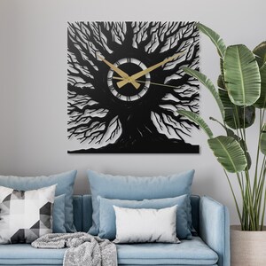 Metal Tree of Life Wall Clock: Celtic Family Roots Art, Roman Numerals ...