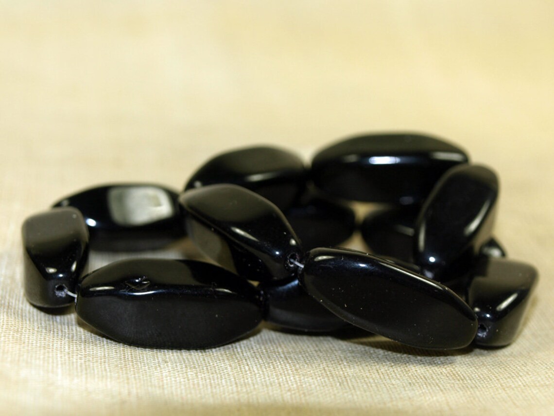 Strand of Large, Vintage Czech-made Jet Glass Beads - Etsy