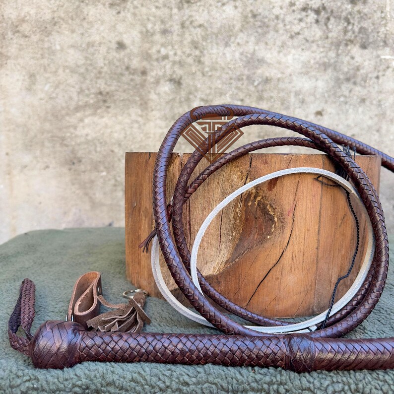 Brandy Kangaroo Leather Bullwhip – 12/16 Plaits, Professional Standard ...