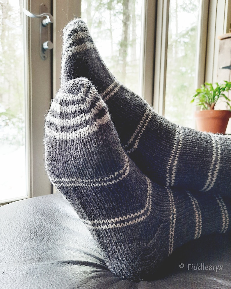 Striped Socks Knitting Pattern: Worsted Weight Yarn (PDF Pattern) - Etsy
