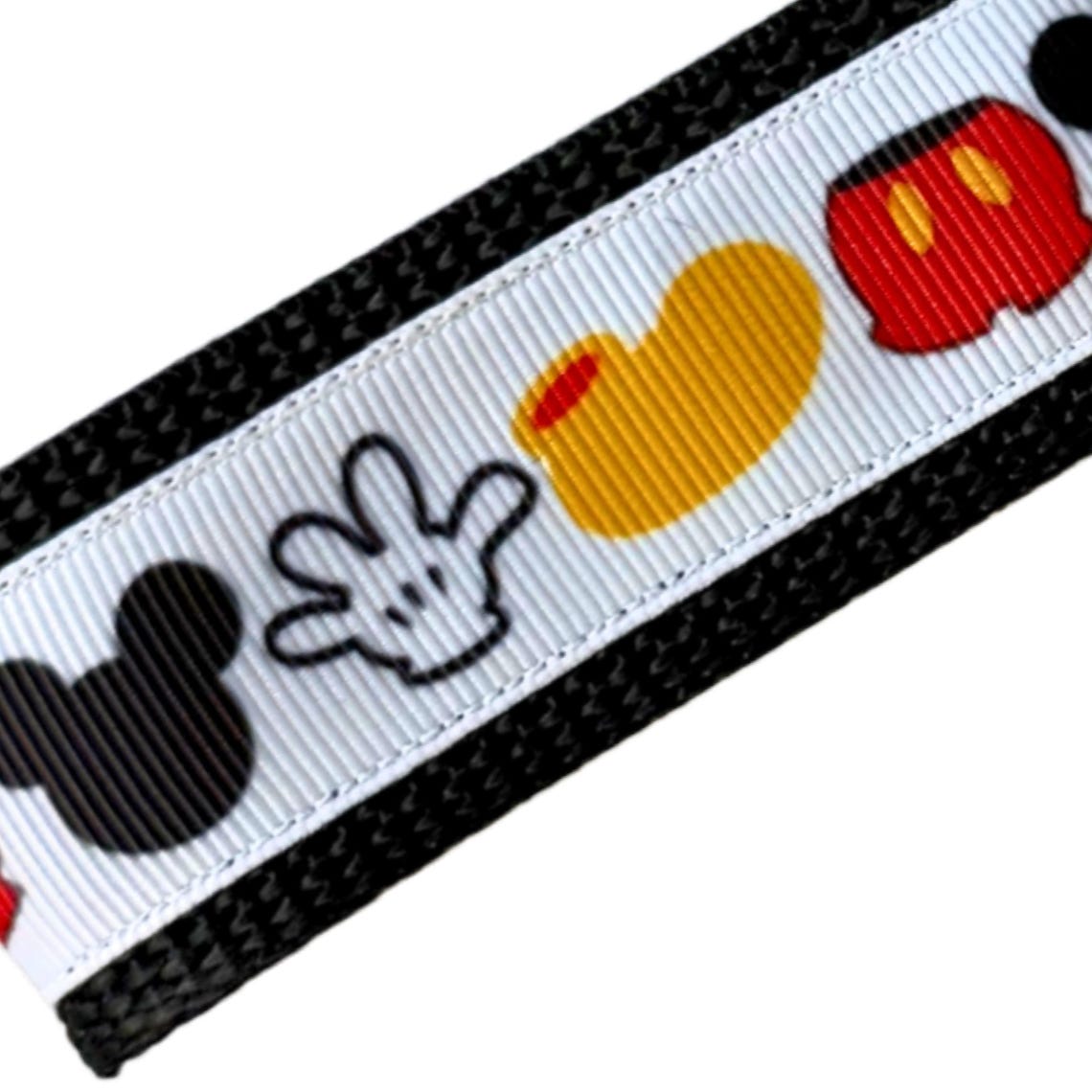 Disney Key Fob - FE Gift, Wristlet, Mickey Key Fob, Fish Extender ...