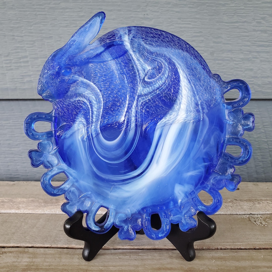 Cobalt Blue and White Slag Glass 7.5" LUCKY BUNNY Rabbit Plate ...