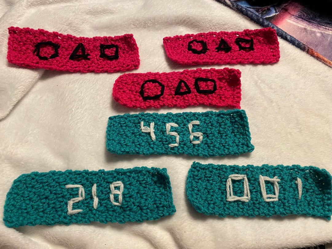 Squid Game Inspired Crochet Bookmarks- Set of 2 - Etsy