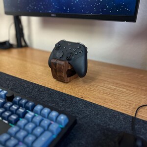 Hand-made, Wood Xbox Controller Stand – Walnut or Maple Holder, Kinetic ...