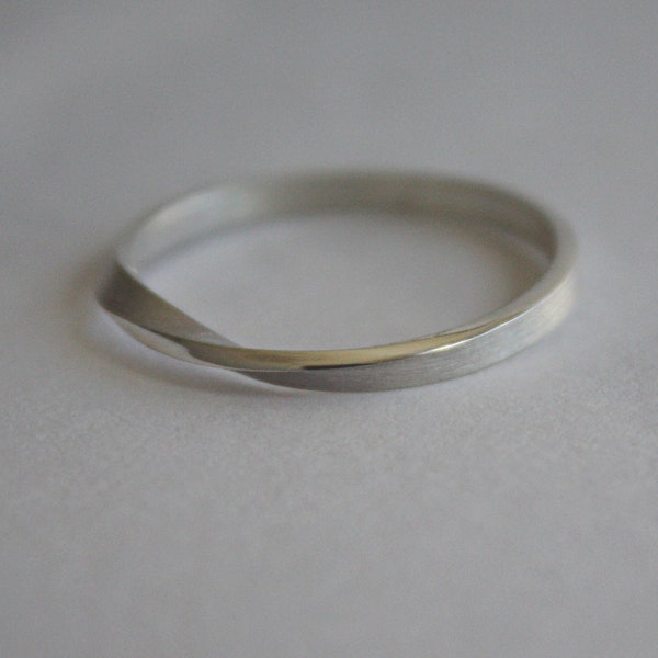 Mobius Ring - Etsy