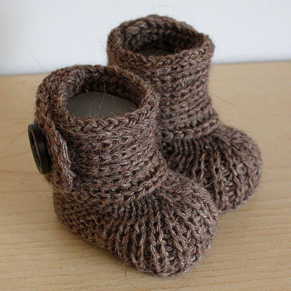 Knitting Pattern (PDF File) Soft Feet Baby Boots (sizes 0-6/6-9/9-12 ...