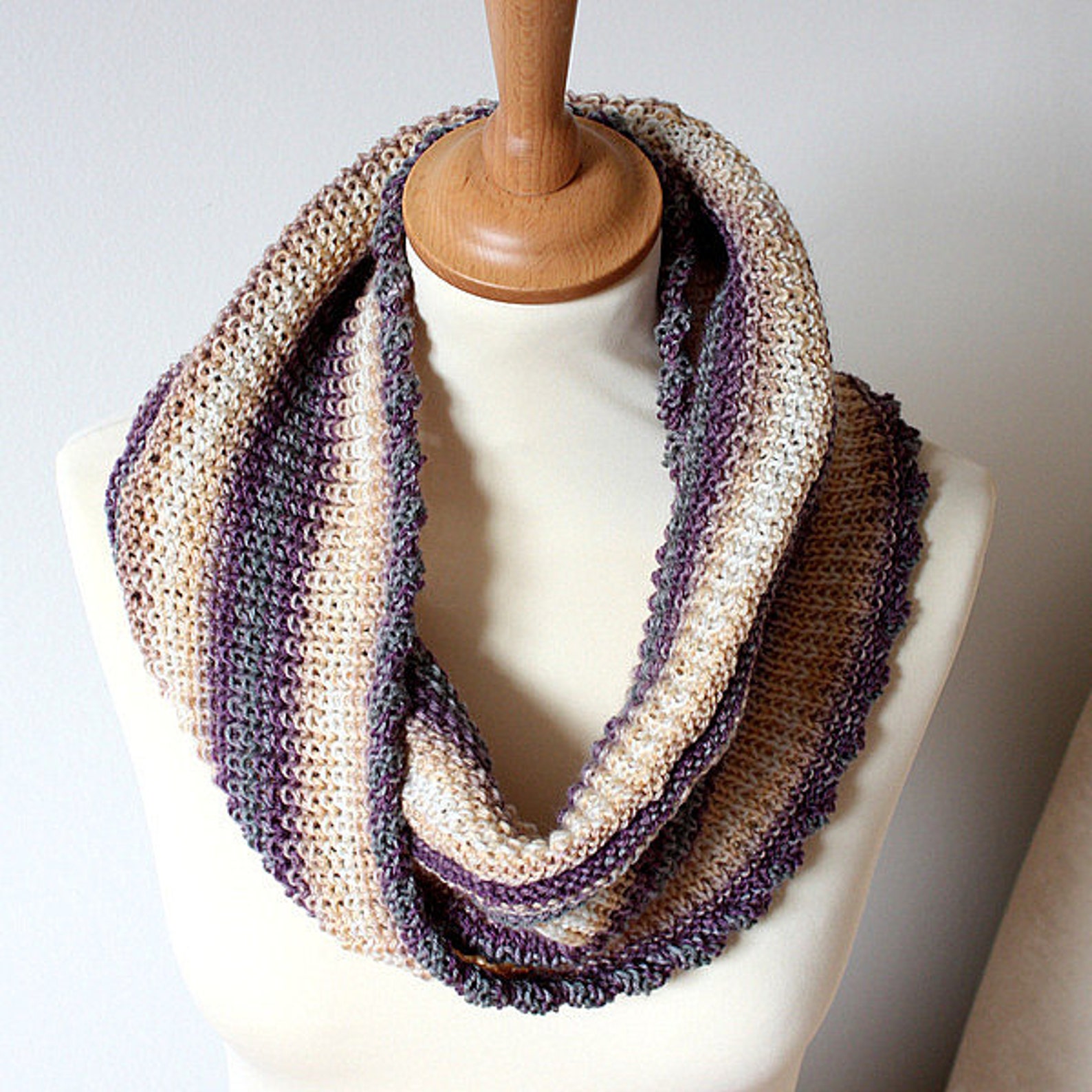 Knitting Pattern Cowl Moebius- Twisted Garter Edge (pdf File) - Etsy