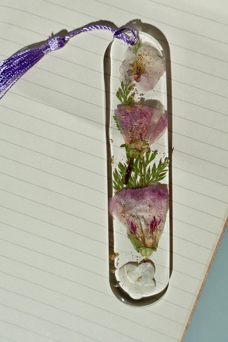 Handmade Pressed Flower Bookmark: Floral Resin Reading Accessory - Etsy