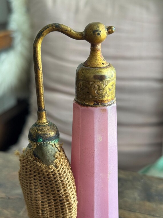 Vintage Pink Perfume Atomizer, 1920s-1930s - Gem
