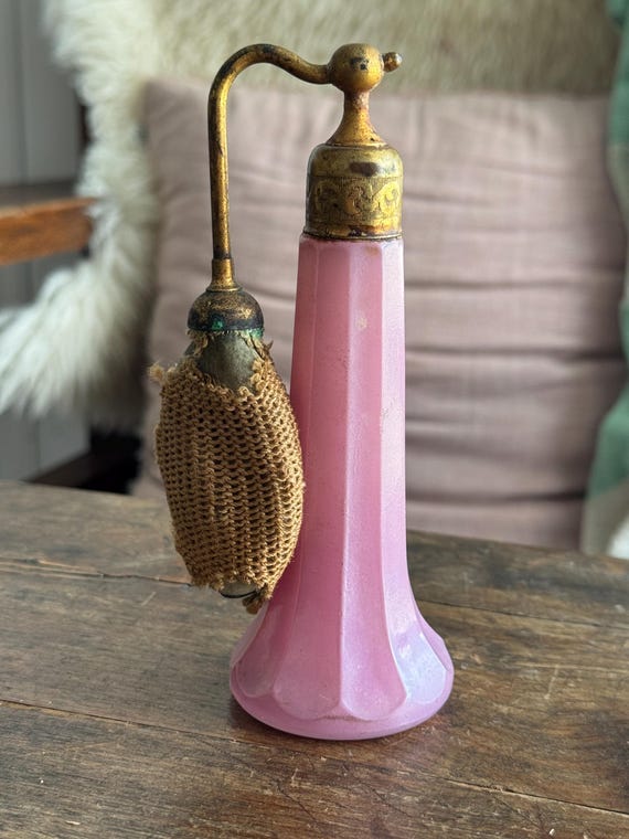 Vintage Pink Perfume Atomizer, 1920s-1930s - Gem