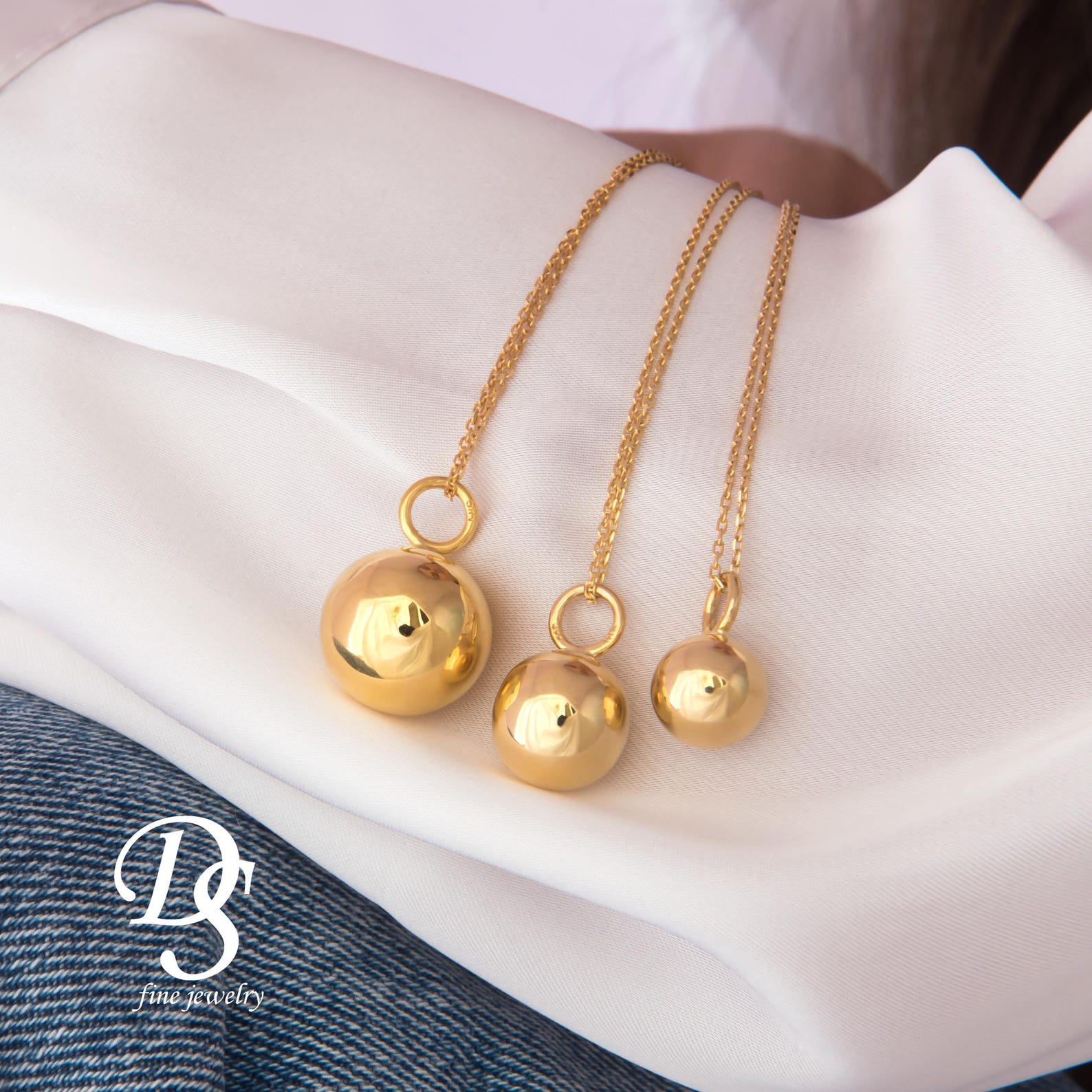14K Solid Gold Ball Necklace: Gold Sphere Pendant - Etsy