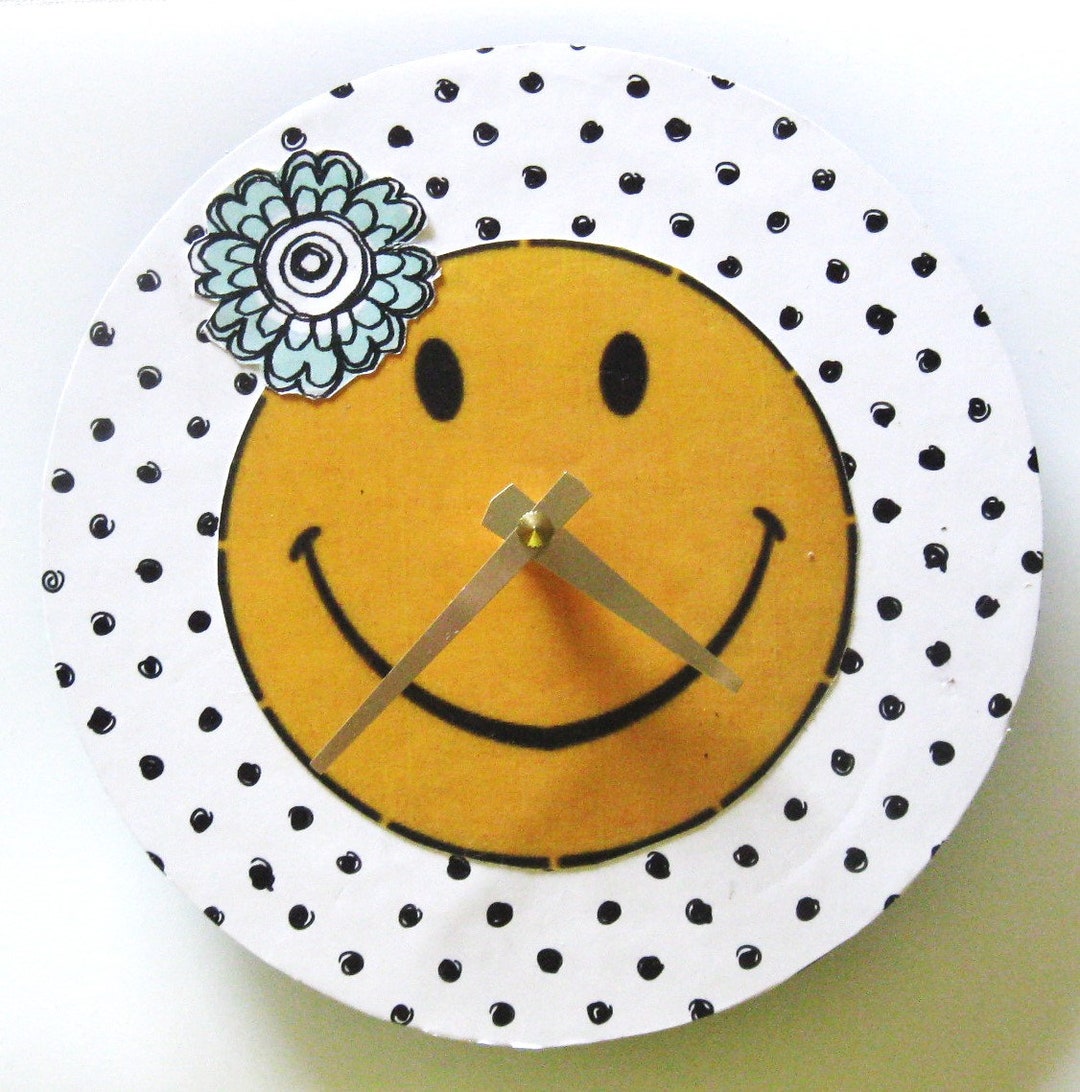 Happy Face Clock. Small 7 in Clock. Unique Modern Minimalist Clock ...