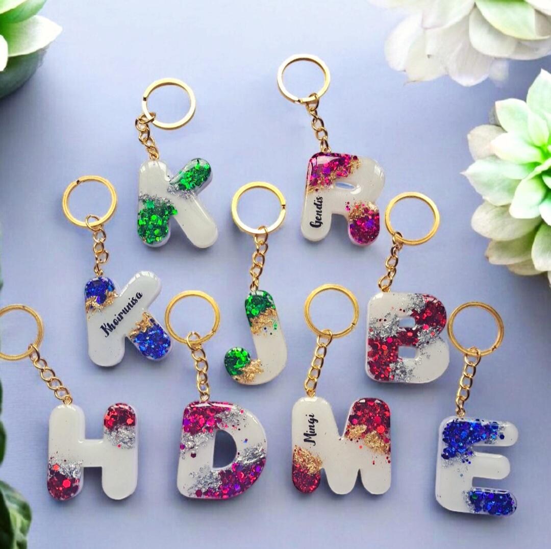 Personalized Gitter Resin Letter Keychain Custome | Resin Letters ...