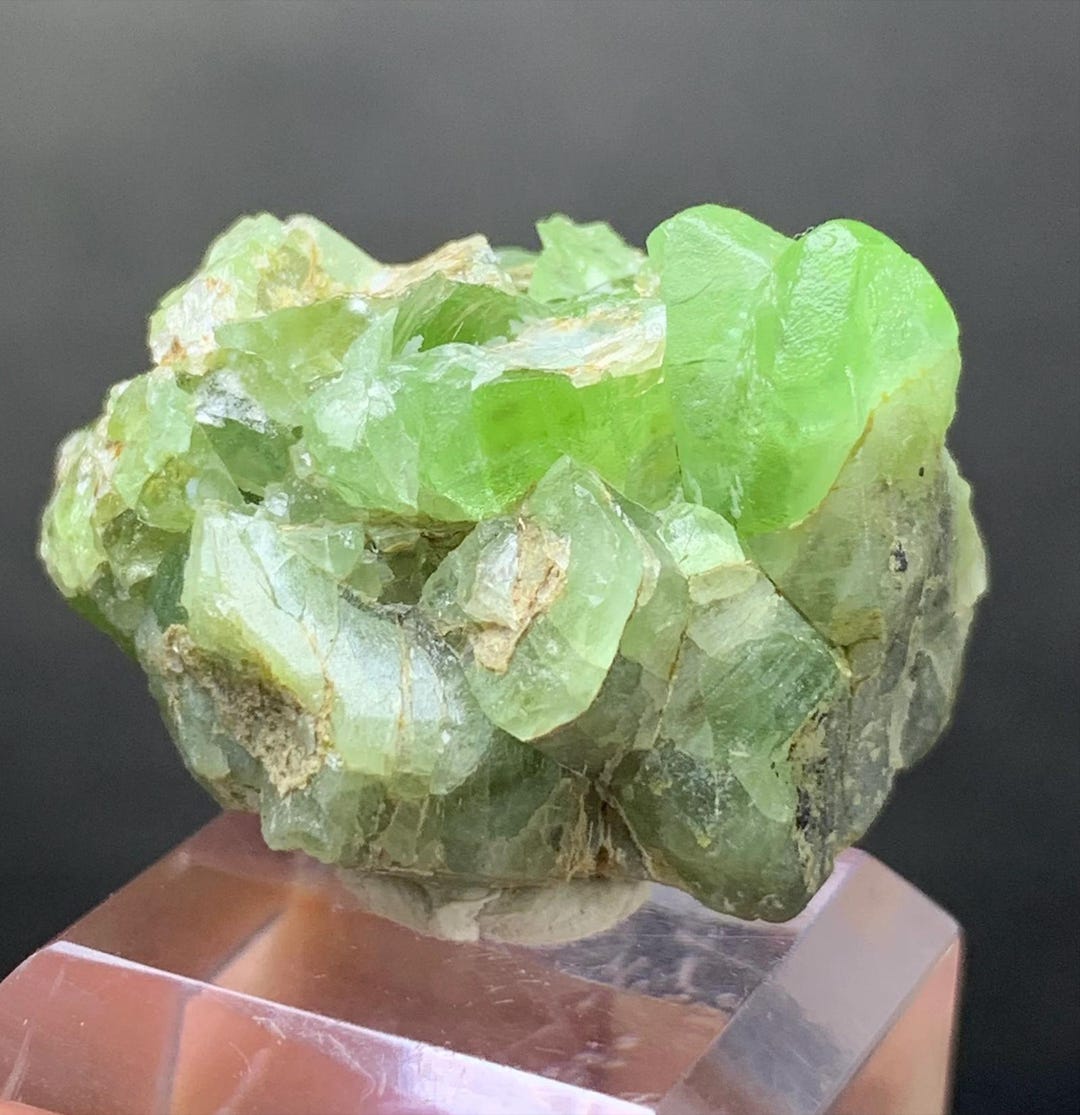 Natural Green Color Peridot Crystal Specimen From Supat Mine Kohistan ...