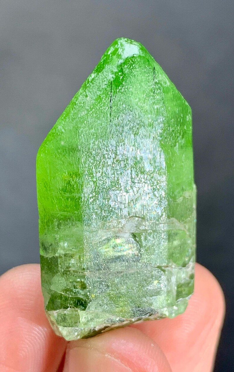 Natural Green Color Terminated Peridot Crystal From Supat Mine Kohistan ...