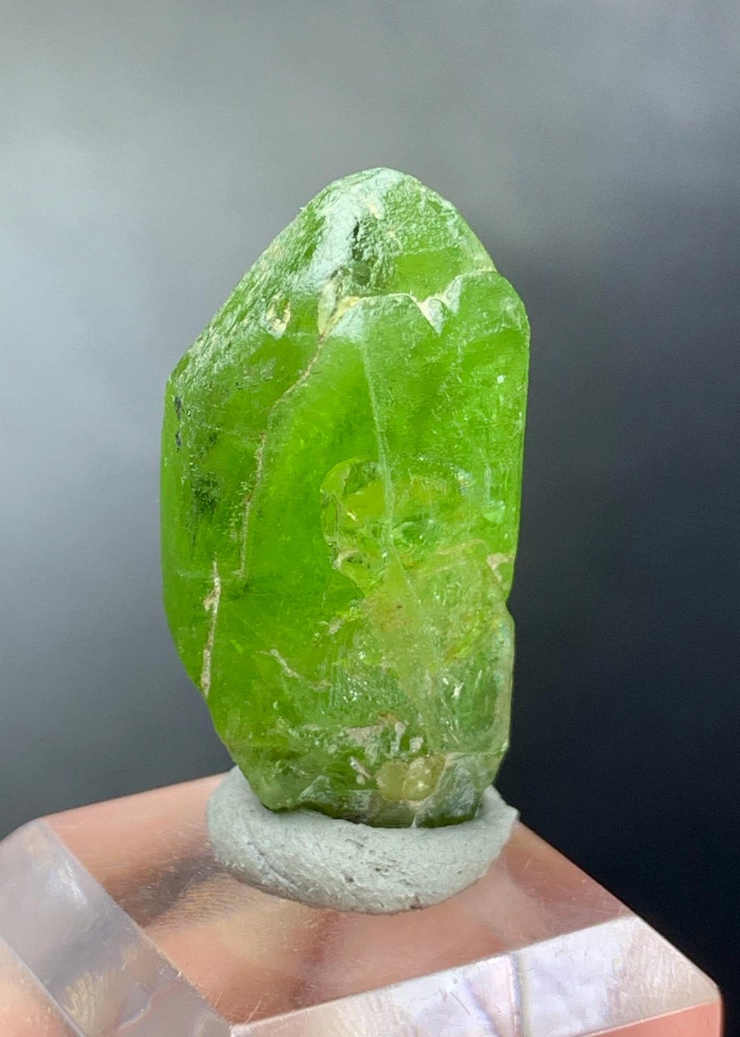 Natural Green Color Terminated Peridot Crystal From Supat Mine Kohistan ...