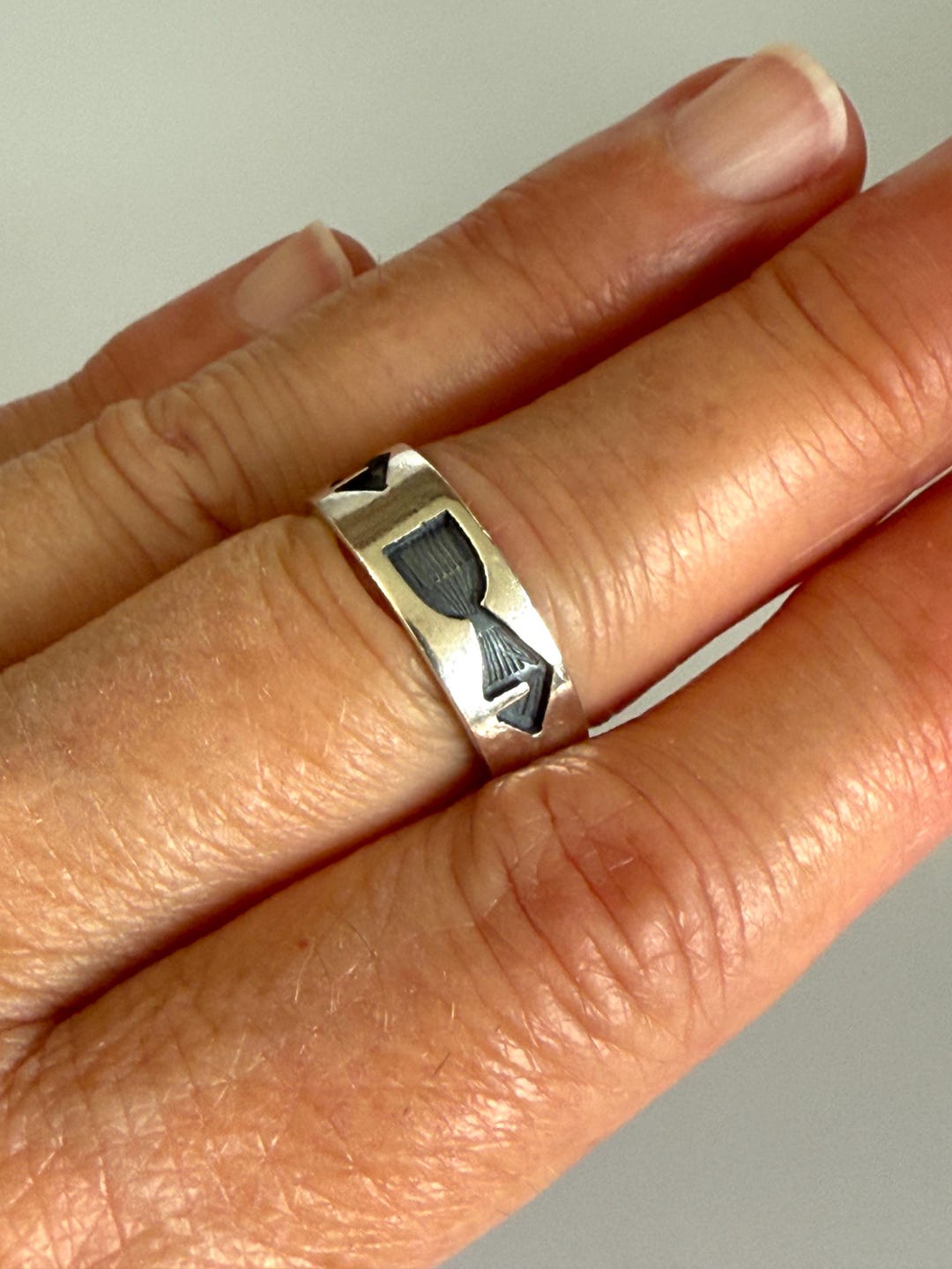 Vintage Sterling Silver Hopi Overlay Fish Ithcus Band Signed Size 7.5 ...