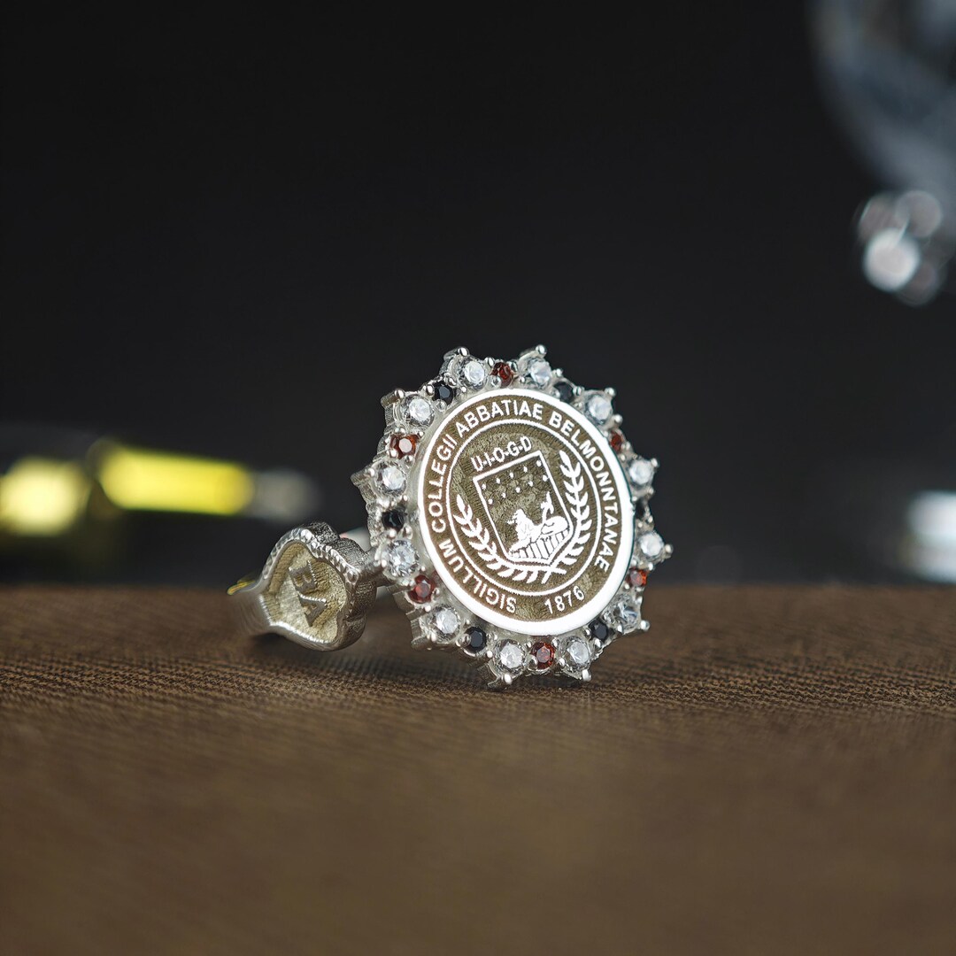 Custom College Graduation Ring - Elegant University Jewelry in Silver ...