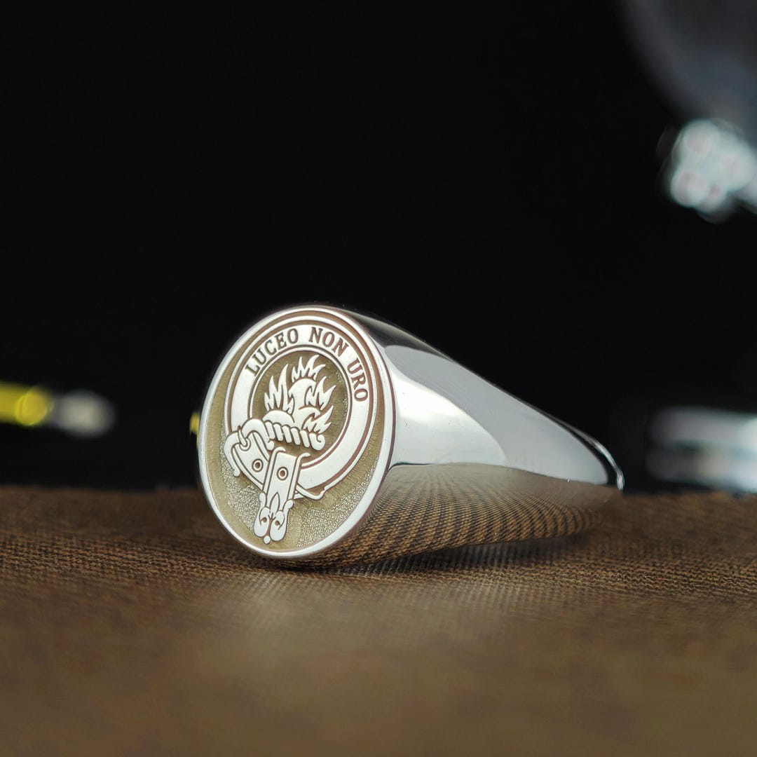 Personalized Coat of Arms Signet Ring - Custom Engraved Crest Ring ...
