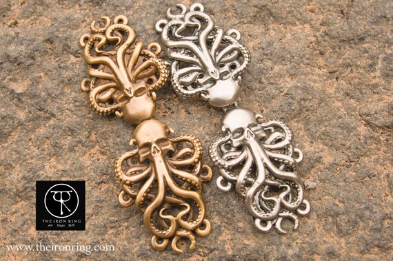 Eldritch Skull Clasps Cthulhu Lovecraft Cultist Hook and Eye | Etsy