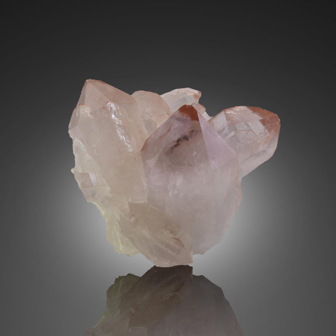 Natural Quartz With Hematite Inclusion in Quartz Crystal From Pakistan ...