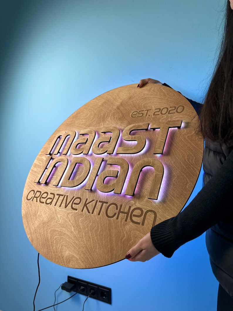 Restaurant Logo als Wandschild mit LED Beleuchtung, Individuelles Holz ...