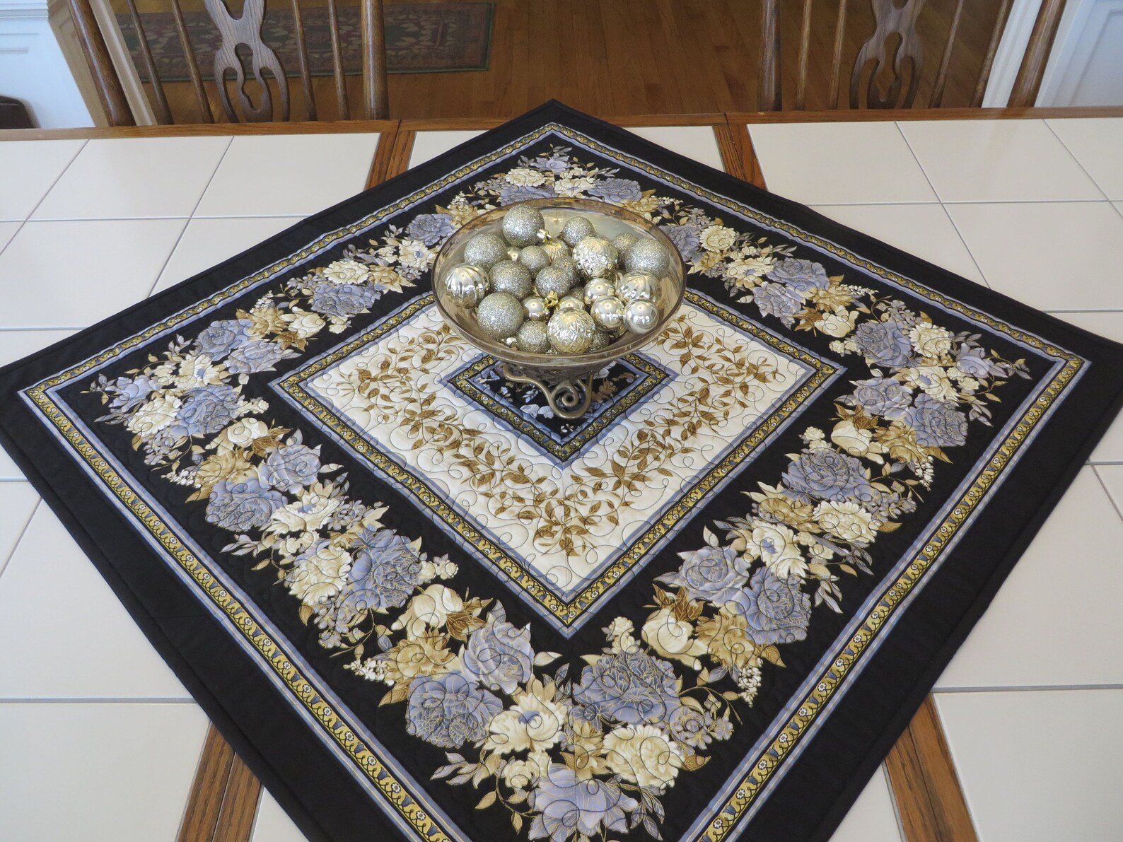 Quilted Tablecloth Centerpiece Floral - Etsy