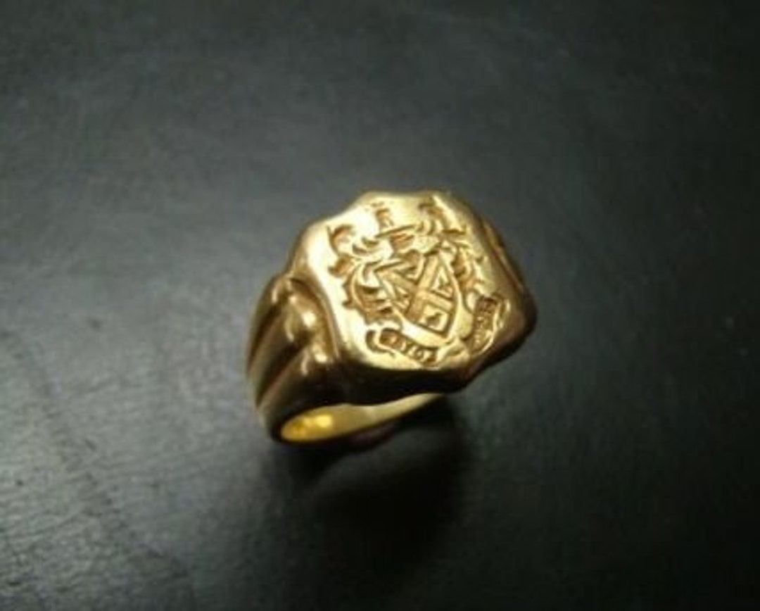 Exquisite Antique Style 14k Gold Crest Ring - Etsy