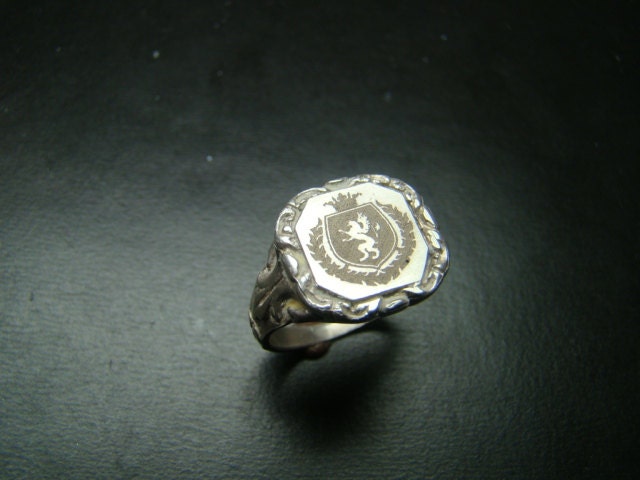 Elegant and Exciting Sterling Silver Griffin Crest Ring - Etsy