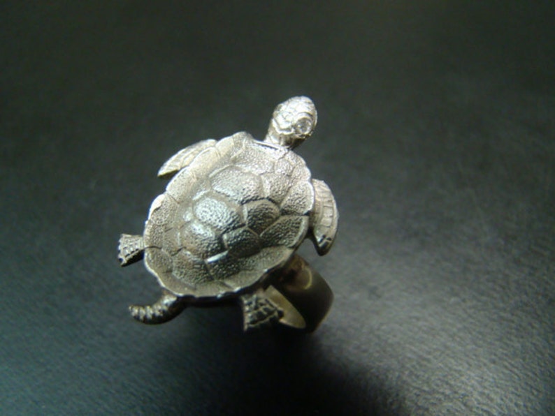Beautifully Detailed Sterling Silver Turtle Ring With Diamond - Etsy