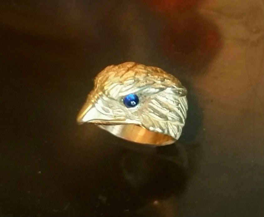 Amazingly Detailed 18K Gold Eagle Ring With Sapphire Eyes - Etsy