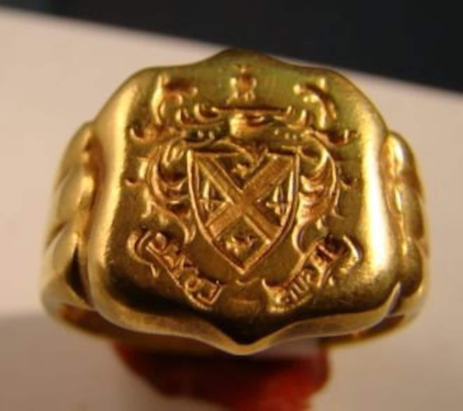 Exquisite Antique Style 14k Gold Crest Ring - Etsy