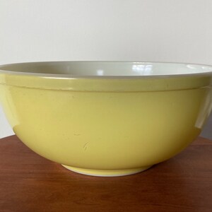 Vintage Pyrex Large Yellow Mixing Bowl 10 1/4 Inch - Etsy