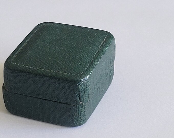 Vintage Jewelry Green Ring Box With Satin and Velvet Lining - Etsy