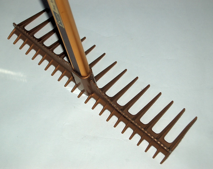 Vintage Shag Rug Rake - Etsy