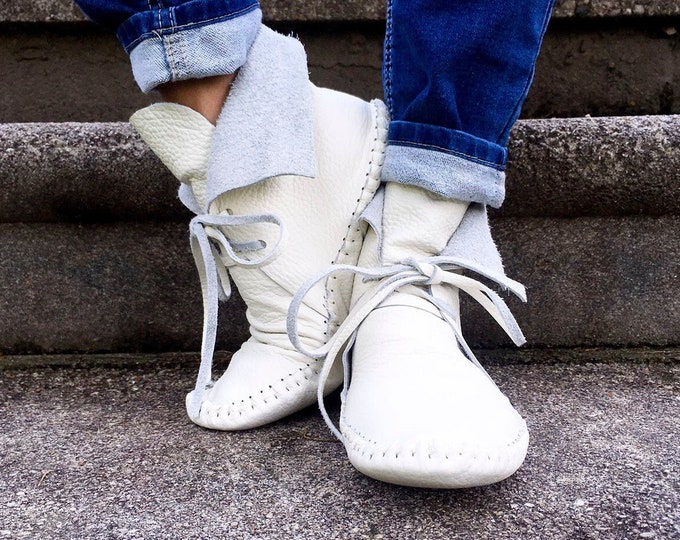 Handmade Leather Beaded Moccasins , Leather Moccasin , Ethnic Moccasin ...