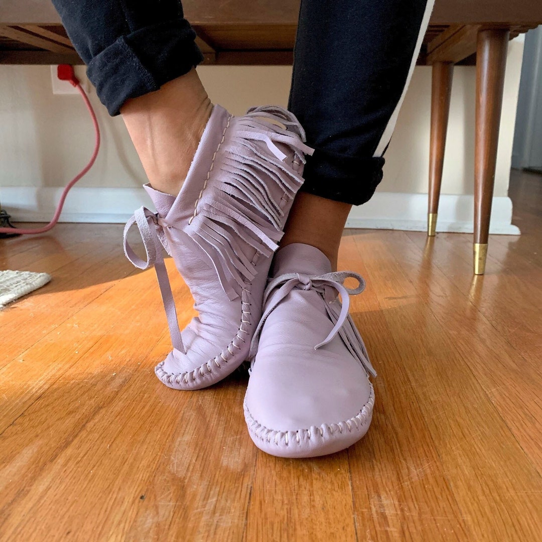 Handmade Moccasins | Indigenous Maker | Short Fringe Ankle Moccasins ...