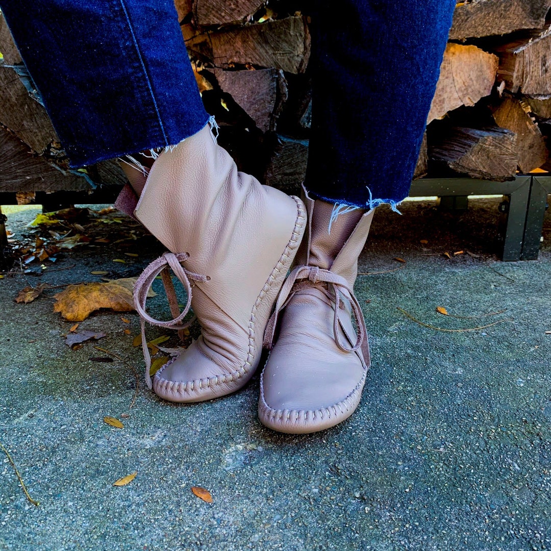 Handmade Moccasins | Indigenous Maker | Moccasins | Hi-top Moccasins ...