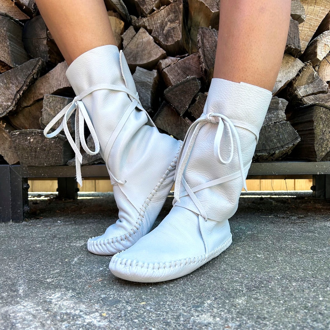 Handmade Moccasins | Indigenous Maker | Moccasins | Hi-top Moccasins ...