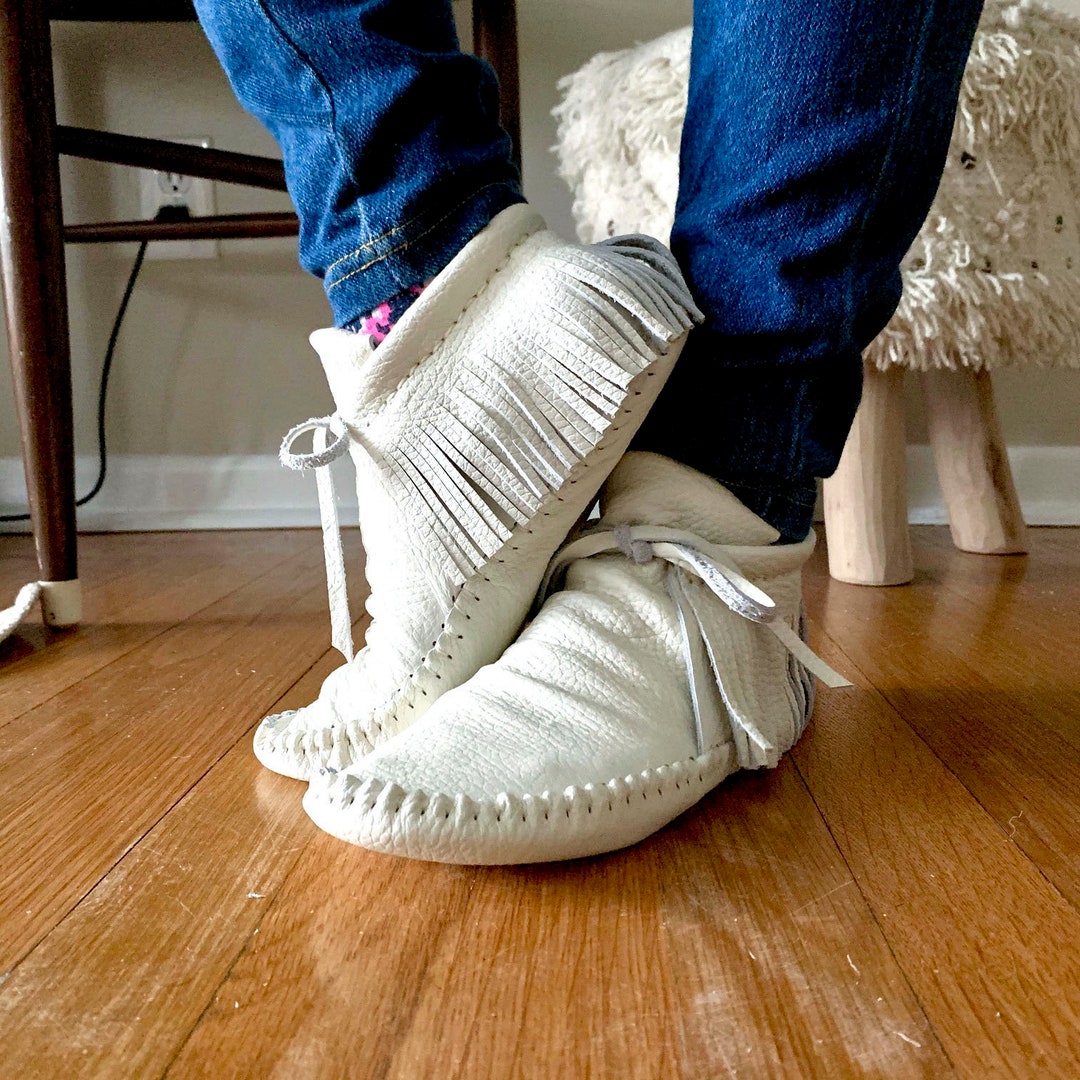 Handmade Moccasins, Indigenous Maker, Fringe Moccasins, White, Barefoot ...