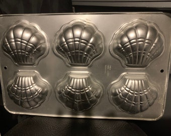Prices Vary. Wilton & Other Brand Cake Pans. New to Good - Etsy