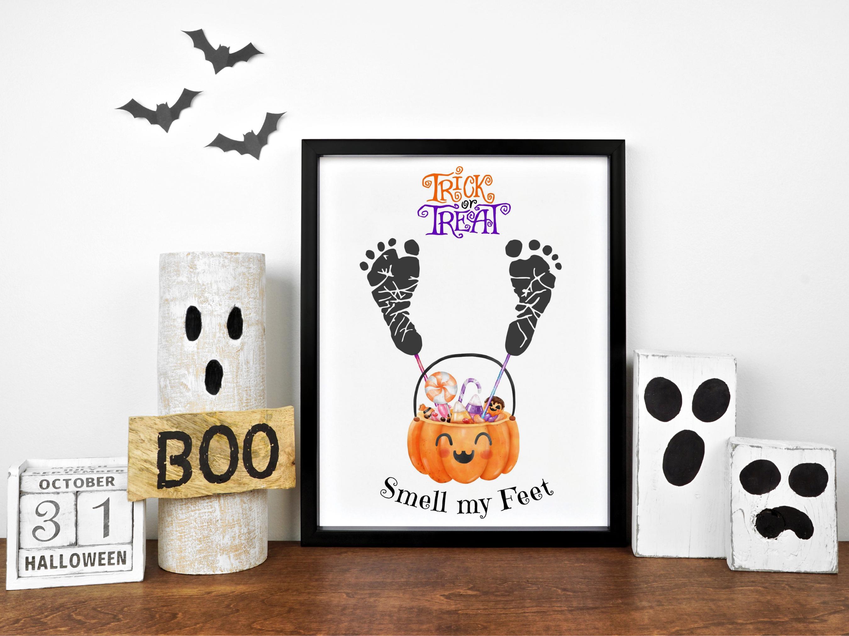 Halloween Footprint Art "trick or Treat, Smell My Feet." Cheeky ...