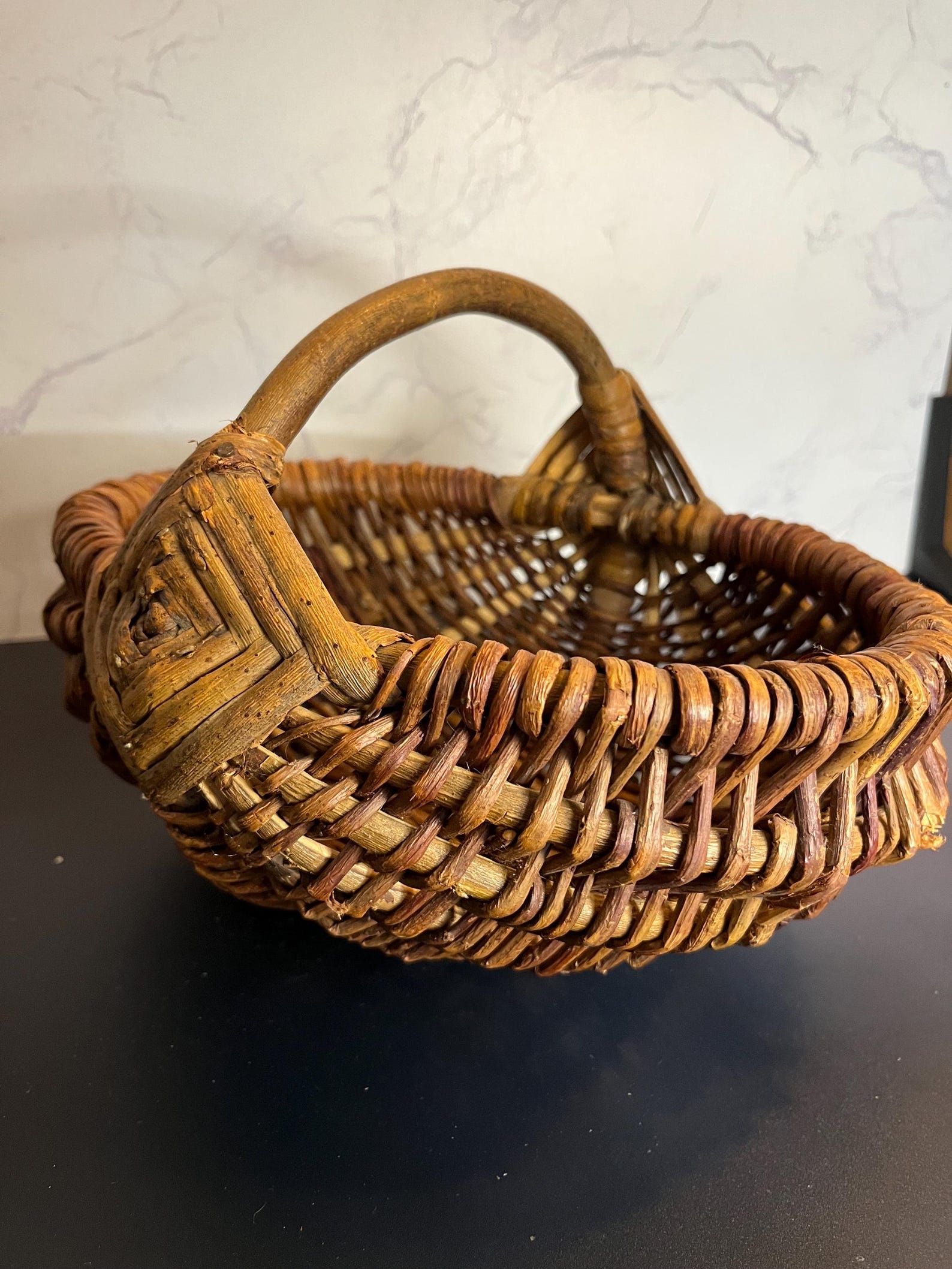 Vintage Single-handed Basket With Diamond Detail 10x7x4” (6” High With ...