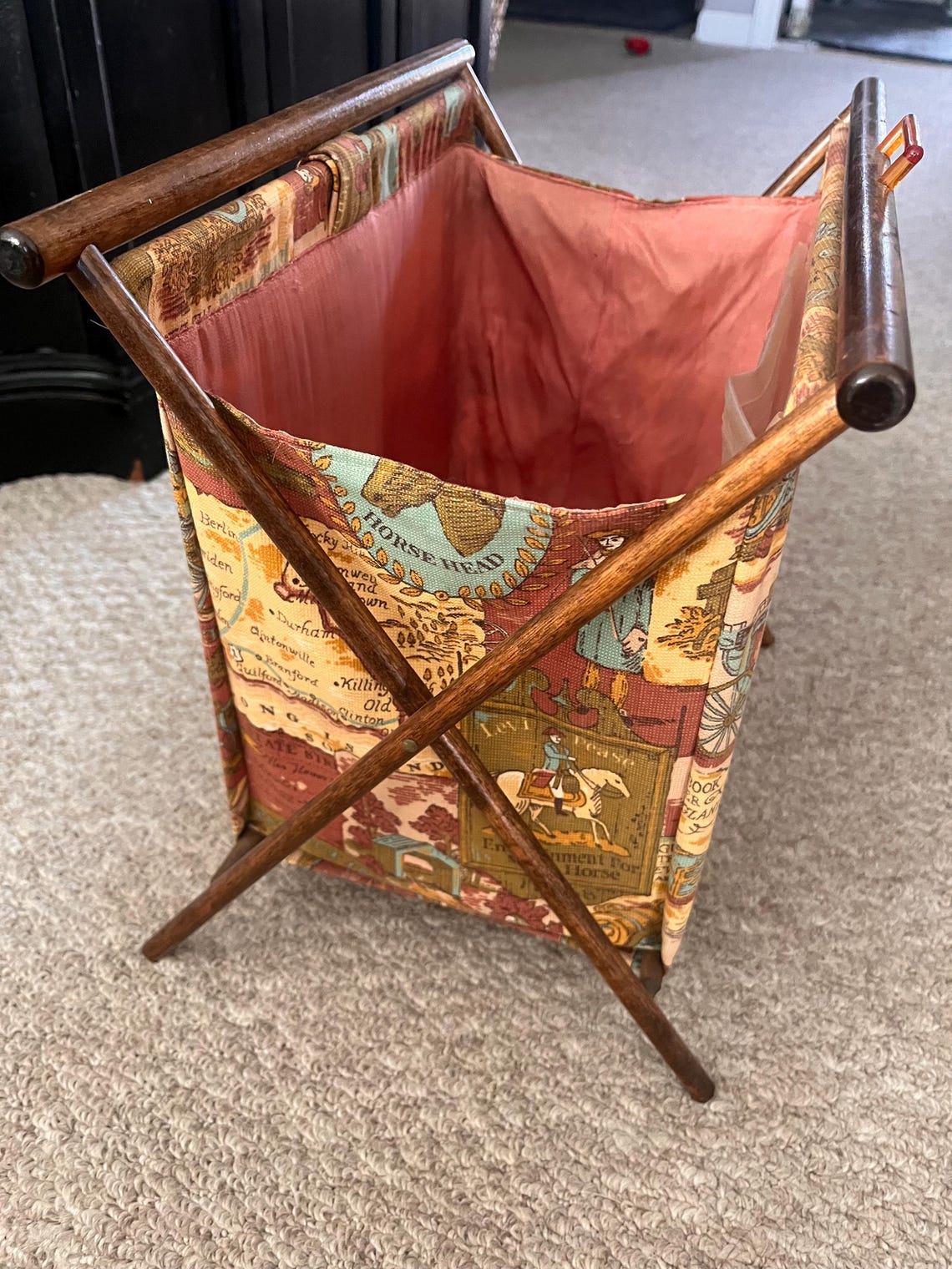 Vintage Sewing / Magazine Caddy - Etsy