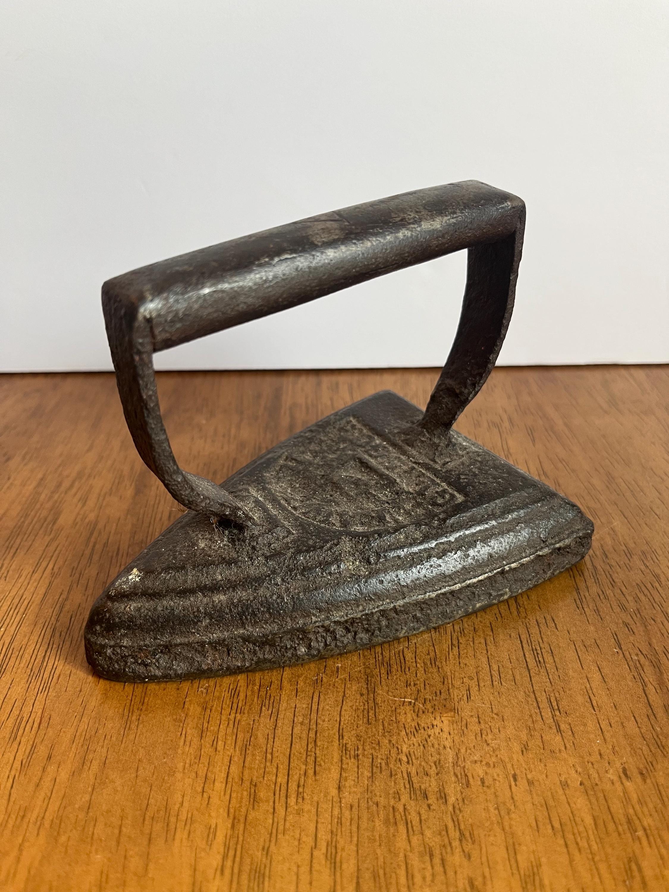 Antique Cast-iron Flat Iron / Sad Iron 4x5” - Etsy