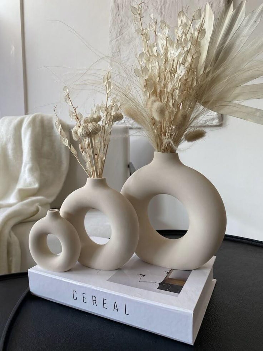 Handmade Donut-shaped Vase – Nordic INS Style, Modern Ceramic Look ...