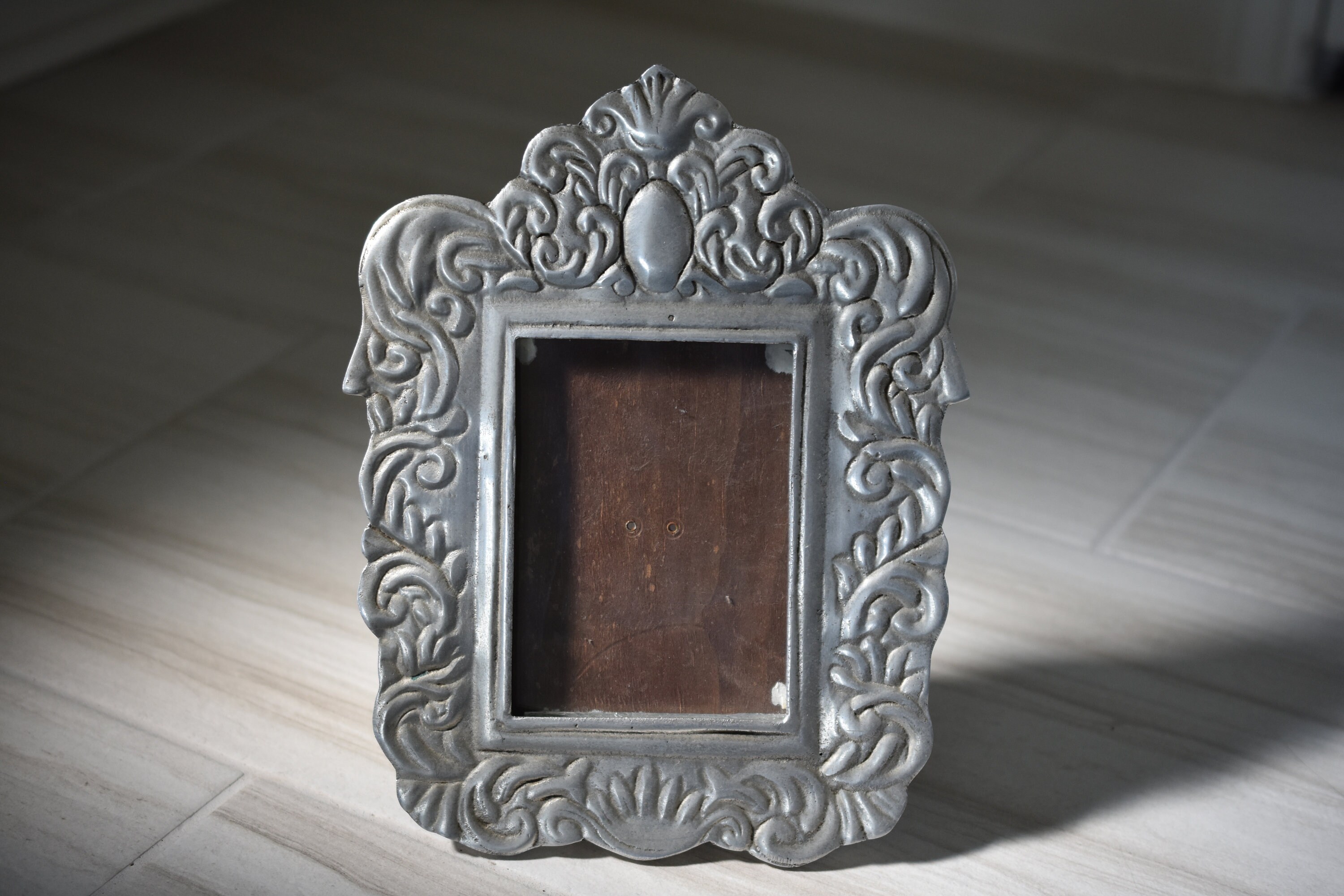Photography Free Standing Picture Frame Lovely Vintage Silver Metal ...